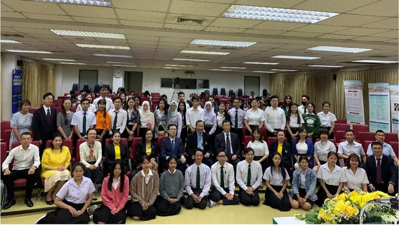 Dean Hu Jian Visited The Higher Education Delegation Of The Provincial